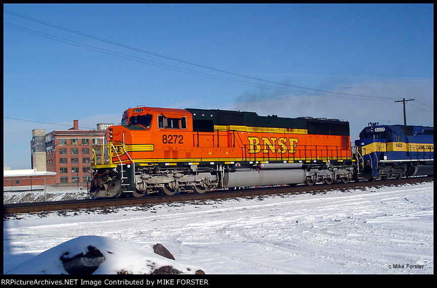 BNSF 8272